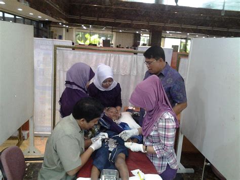 من فرزند خود را چه دختر چه پسر ختنه نمی کنم Home