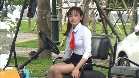 Hot girl Vô Tình Thấy Được Em Tiếp Viên Nhà Hàng Xinh Thiệt YouTube