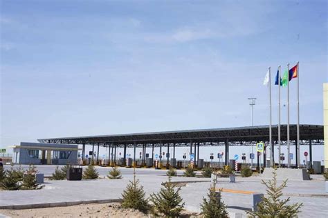 Элчин сайд Шэнь Миньжюан БНХАУ ын Эрээн Монгол Улсын Замын Үүд боомтод эдийн засгийн хамтын