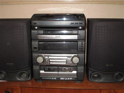 Aiwa Stacking Stereo System Turntable 5 Disc CD Player Twin Tape