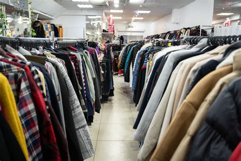 СекХонд Cеть розничных магазинов по продаже одежды и обуви из Европы формата секонд хенд