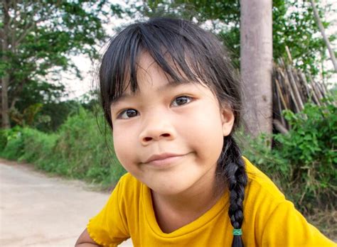 Premium Photo Portrait Of Cute Girl Smiling