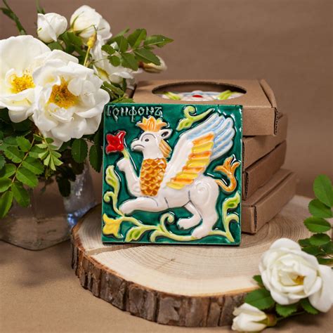 Украшение настенное интерьерное зелёные десятка купить по доступным ценам в интернет