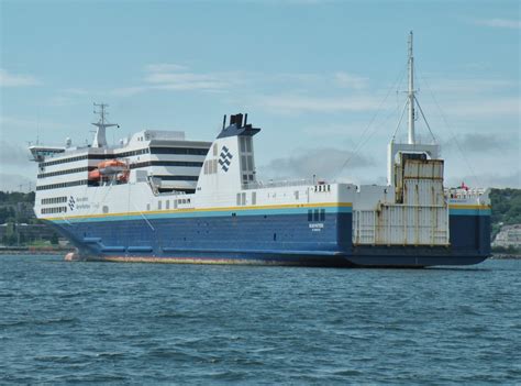 Capnkens Blog Blue Puttees In For Docking