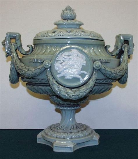 Imperial Porcelain Factory. Ваза-ароматница с крышкой - Virtual Russian ...