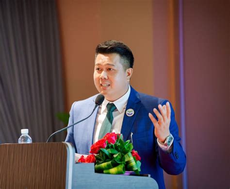 ឧកញ៉ា ហុង ឆេងឈុន សម្ពោធទីស្នាក់ការនិងការិយាល័យលក់ថ្មី របស់ក្រុមហ៊ុន