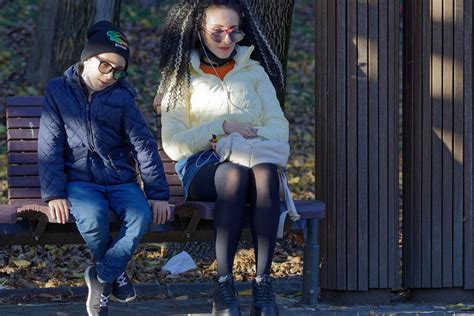 Синів з цими іменами мами ніколи не люблять по справжньому — хто в зоні ризику і як не варто