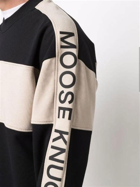 무스너클 남성 맨투맨 M사이즈 헬로마켓