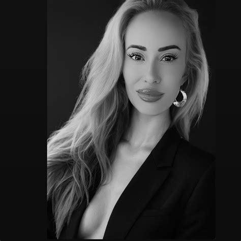 Breckin Nicole Française