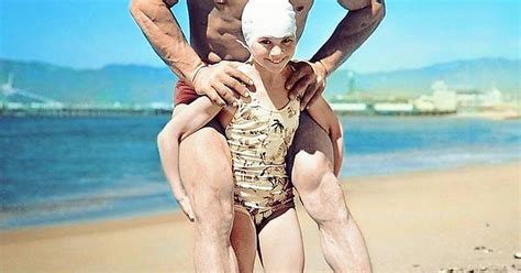 Patricia Okeefe Who Weighs Only Sixty Four Pounds Holds Two Hundred Pound Wayne Long On Her