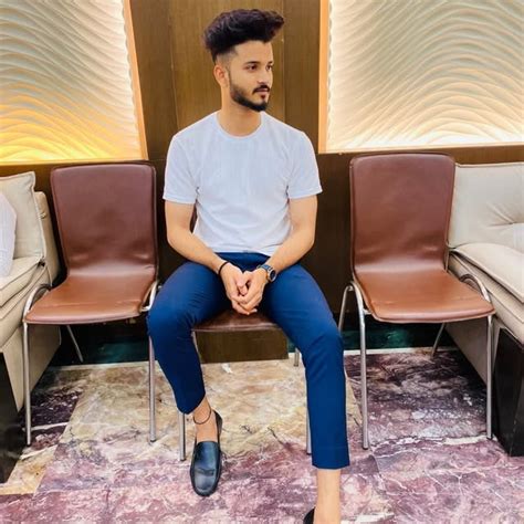 Syed Syedumairali • Threads Say More
