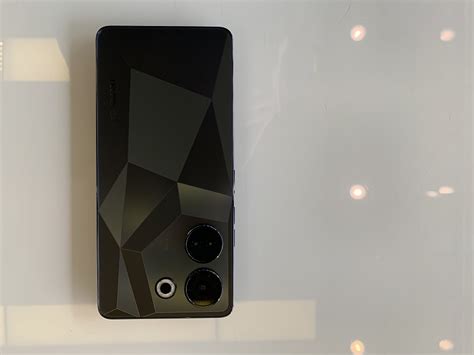 Смартфон Tecno Camon 20 - отзыв на телефон Текон 20 с фото