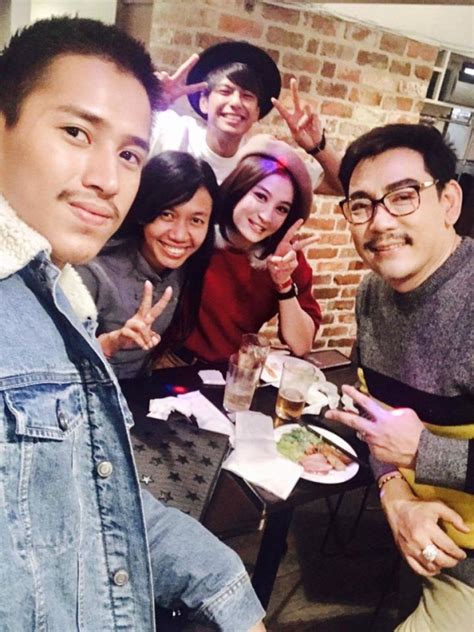 ချစ်စရာကောင်းတဲ့ ၀တ်မှုံရွှေရည် Myanmarload