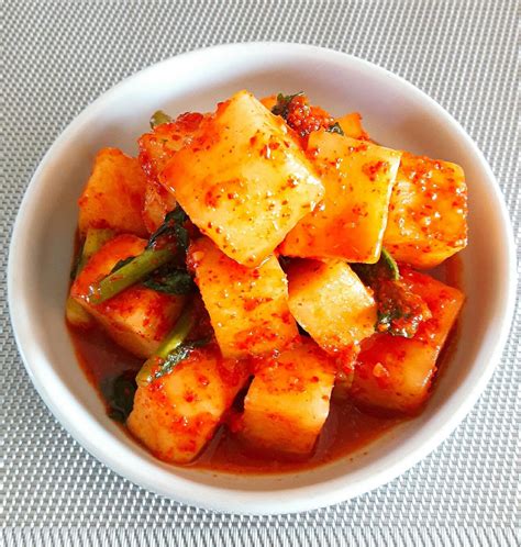 가을 무로 맛있는 깍두기 담그기