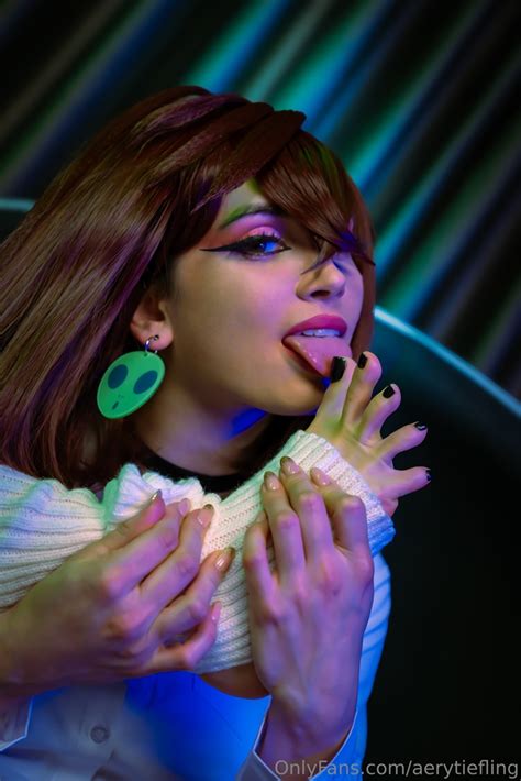 Aery Tiefling Momo Ayase Mitaku