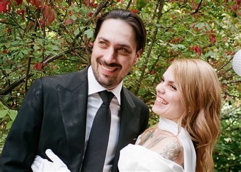 Coeur De Pirate D Voile Enfin Les Photos De Son Mariage