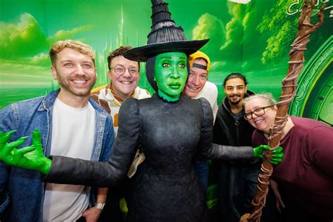 Elphaba Takes Centre Stage Jane Lashbrooks Showstopper Cake At Cake And Bake Show 2024 Cake