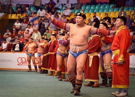 Шинэ аварга Н Батсуурь тэргүүтэй бөхчүүд барилдахаар бүртгүүлжээ Гэрэл гэгээ