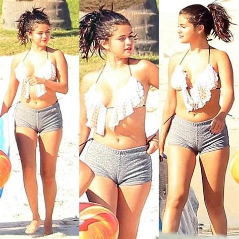 Selena Gomez Pussy Bulge
