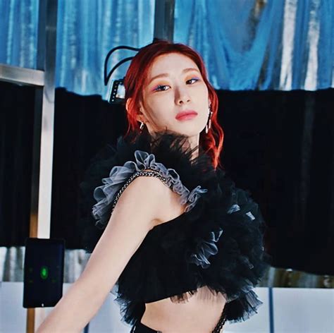 Itzy Loco Joonerix Itzy Kpop Girls Women Itzy Loco Joonerix Itzy Kpop Girls Women