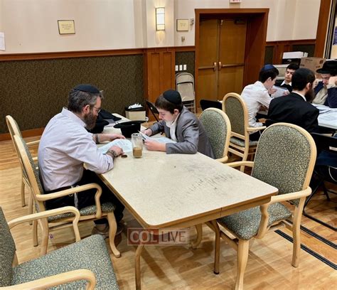 Fathers Join Sons For Chassidus Learning In Pittsburgh