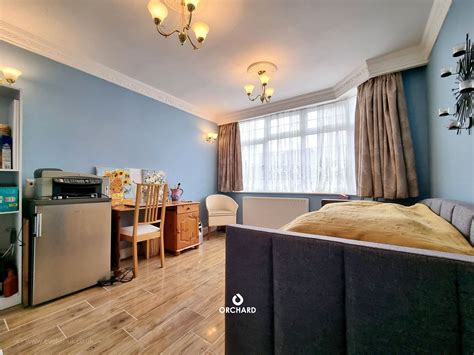 5 Bed Semi Detached House For Sale In Ryefield Avenue Hillingdon Ub10