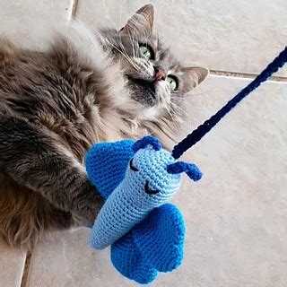 25 Fabulous Free Patterns For Crochet Cat Toys Love Life Yarn