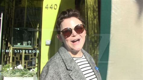 Once Upon A Time Ginnifer Goodwin Says Disney Knows Best With New Snow White