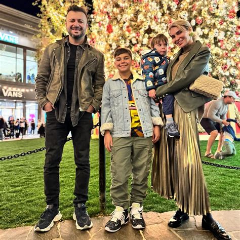 ჰოლივუდური ოჯახი ანა და დავით იმედაშვილების საახალწლო ფოტოსესია და ოჯახური კადრები Marao