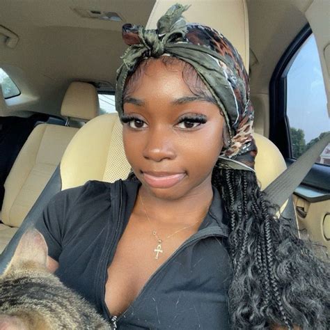 𝐃𝐚𝐩𝐡𝐧𝐞👸🏾🌸 Yofav Bihh Snapchat Stories Spotlight And Lenses