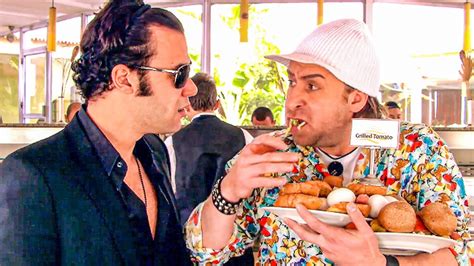 رد فعلك لما تعرف ان الفرح اوبن بوفيه😮 شوف عمل ايه هتفضحنا يا ابن الكلب