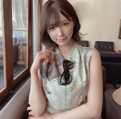 つばさ舞さんのインスタグラム写真 つばさ舞instagram「 カフェでまったり🍹 息抜きって大事๑•̀ㅂ•́و
