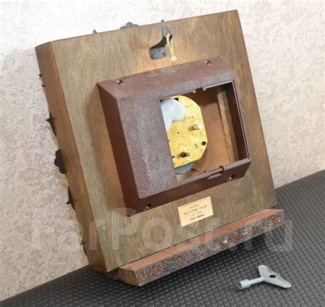 Часы настенные Весна во Владивостоке