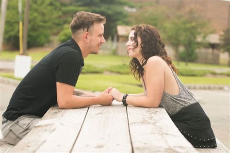 Bridge The Age Gap In Your Relationship Trendingcult