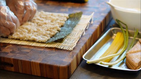 🥢간단한 재료로 마약김밥과 유부초밥 만들었어요 맛 보장 Youtube