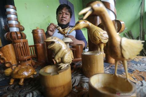 Kerajinan Akar Bambu