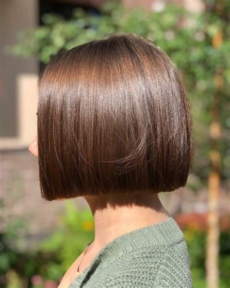 Ищем моделей на женскую стрижку ПРЯМОЕ КЛАССИЧЕСКОЕ КАРЕ абсолютно бесплатно Работает опытный