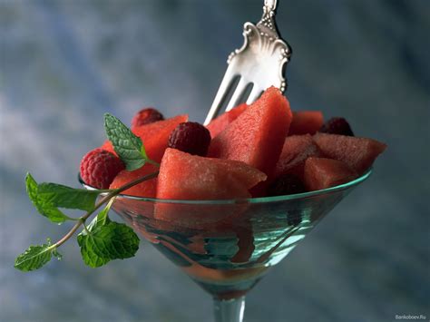 Летни красиви тапети за вашия десктоп Обич никога не стига