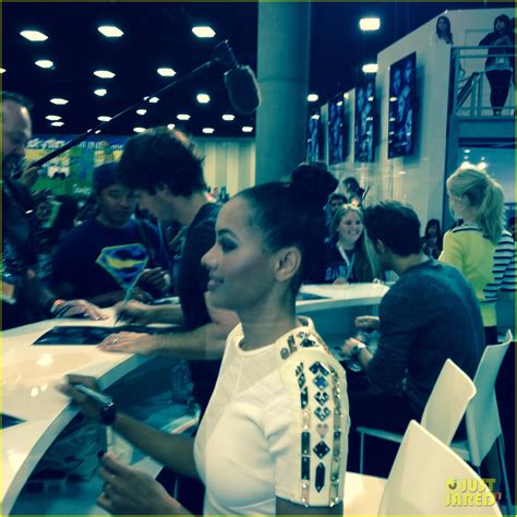 The Vampire Diaries Michael Malarkey Took Jjj To Comic Con 2015 Photo 837867 Photo Gallery