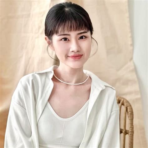 一直在限動po遊戲過程的人 好解 成天打遊戲的人 我真的會瞬間下頭欸 我不想知道你虛擬世界打怪成功的過程 我只想知道現實生活中你到底成功了