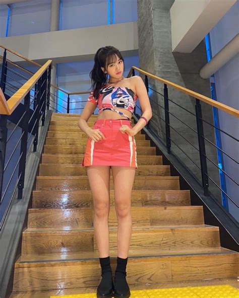 아이브 안유진 비주얼 비율 모든 것이 완벽한 대세 비주얼 [인스타]