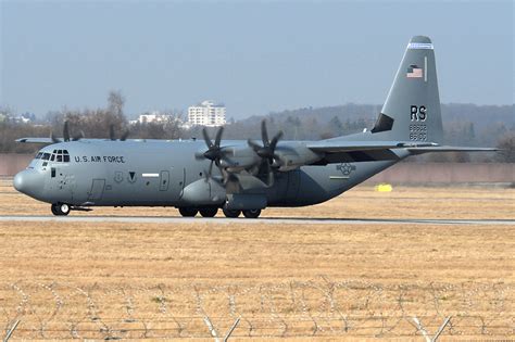 Lockheed C-130 Fotos - Flugzeug-bild.de