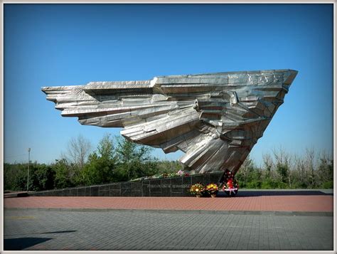 Icarus Wing Akhtubinsk Russia Architettura Scultura Brutalismo