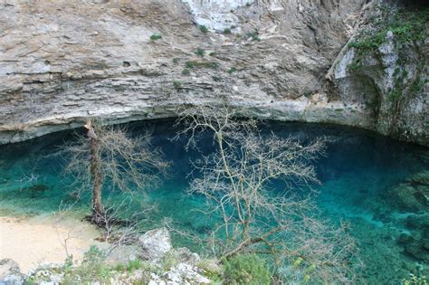 Qué Ver En Fontaine De Vaucluse Y Alrededores 16 Lugares Mágicos Minube