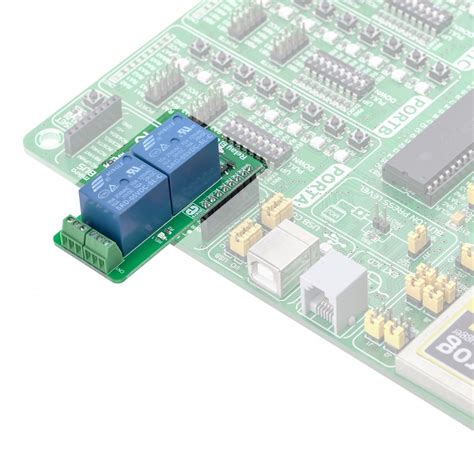 Relay 3 Click MikroE