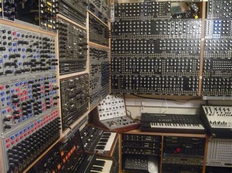 Lester Barnes Studio For Anime And Commercial Music Production
