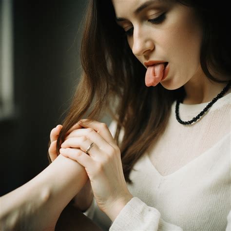 Licking Foot Prompts Stable Diffusion Online