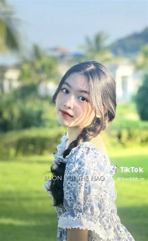 Con G I Mc Quy N Linh Khoe Visual Xinh X N Trong Nh I Th Ng H L Lo T Tranh T V G Y B T Ng