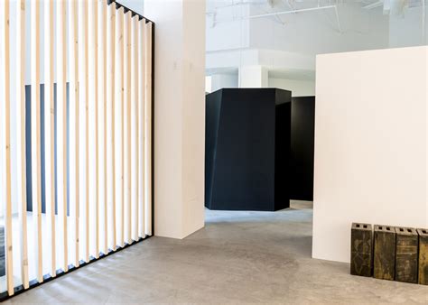 Rapt Studios Minimal Interior Provides Photo Studio For The Instagram