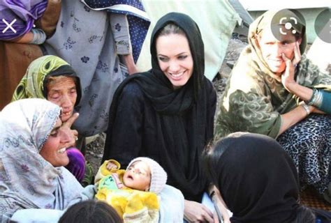 Angelina Jolie Arrives In Pakistan To Visit Flood Affected Areas [video